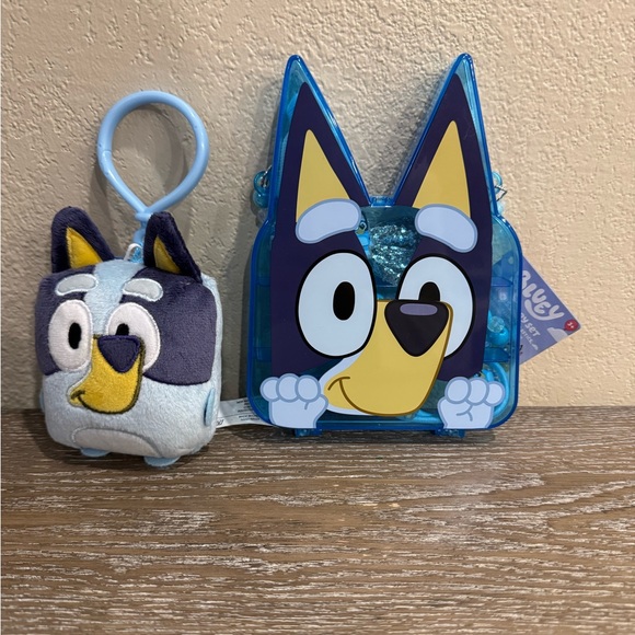Disney | Accessories | New Bluey Kids Hair Accessory Kit And Keychain ...